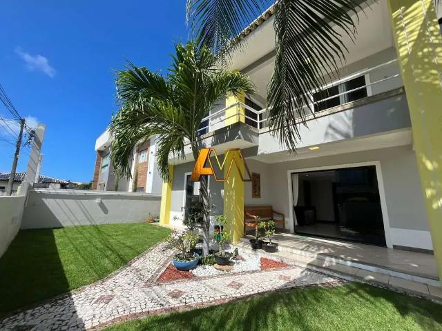 Casa / Sobrado para Venda em Lauro de Freitas/BA Buraquinho 4 Quartos