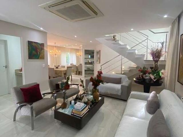 Casa / Sobrado para Venda em Lauro de Freitas/BA Buraquinho 4 Quartos