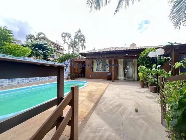 Casa / Sobrado para Venda em Lauro de Freitas/BA Buraquinho 5 Quartos