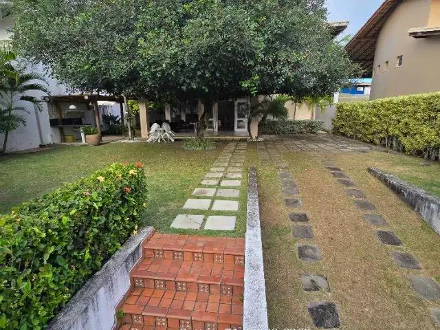 Casa / Sobrado para Venda em Lauro de Freitas/BA Buraquinho 5 Quartos