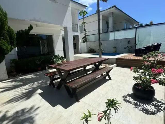 Casa / Sobrado para Venda em Lauro de Freitas/BA Buraquinho 5 Quartos