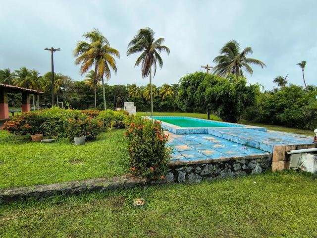 Casa / Sobrado para Venda em Lauro de Freitas/BA Buraquinho 5 Quartos