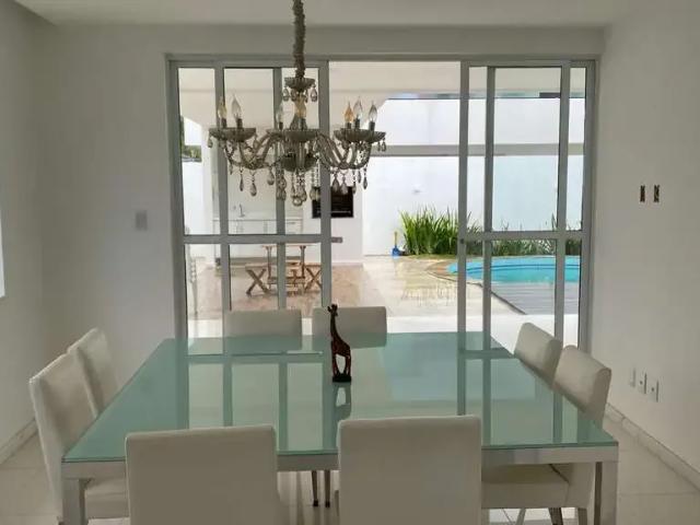 Casa / Sobrado para Venda em Lauro de Freitas/BA Buraquinho 5 Quartos