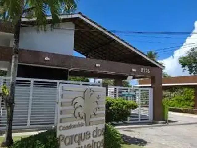 Casa / Sobrado para Venda em Lauro de Freitas/BA Buraquinho 5 Quartos
