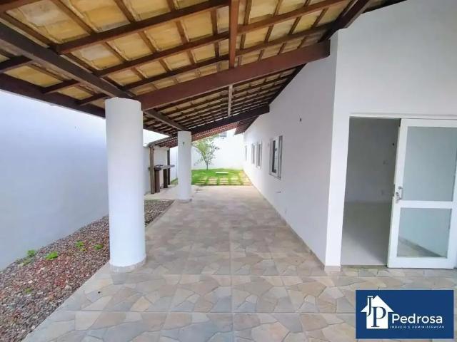 Casa / Sobrado para Venda em Lauro de Freitas/BA Buraquinho 2 Quartos