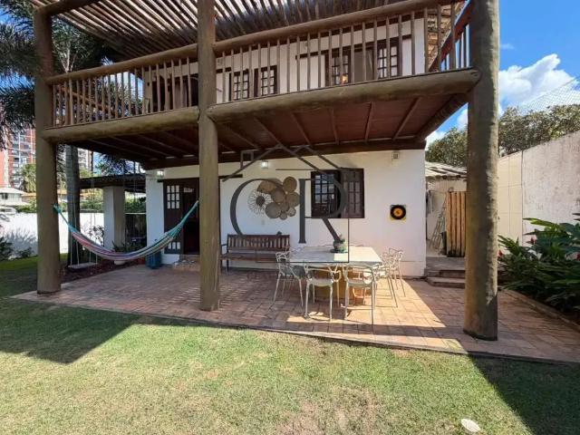 Casa / Sobrado para Venda em Lauro de Freitas/BA Buraquinho 3 Quartos