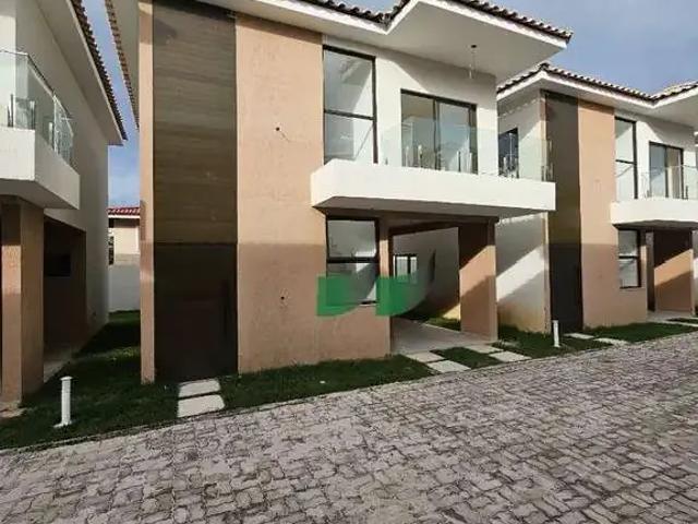 Casa / Sobrado para Venda em Lauro de Freitas/BA Buraquinho 3 Quartos