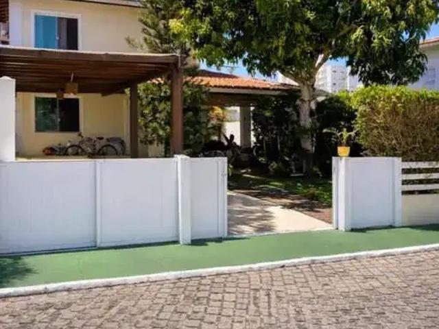 Casa / Sobrado para Venda em Lauro de Freitas/BA Buraquinho 3 Quartos