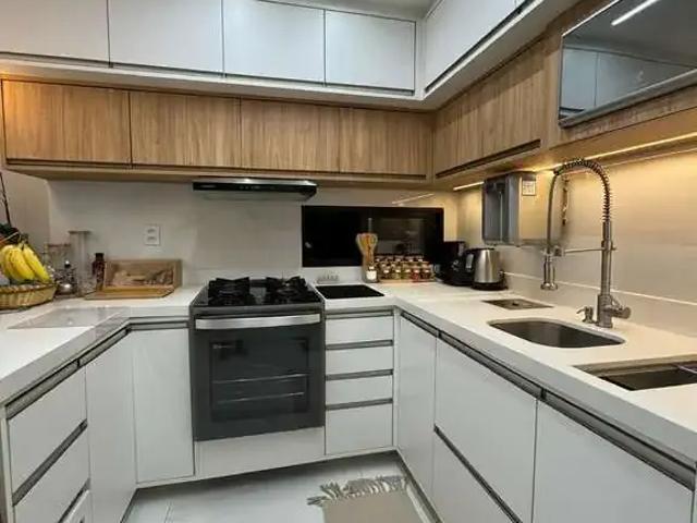 Casa / Sobrado para Venda em Lauro de Freitas/BA Buraquinho 3 Quartos
