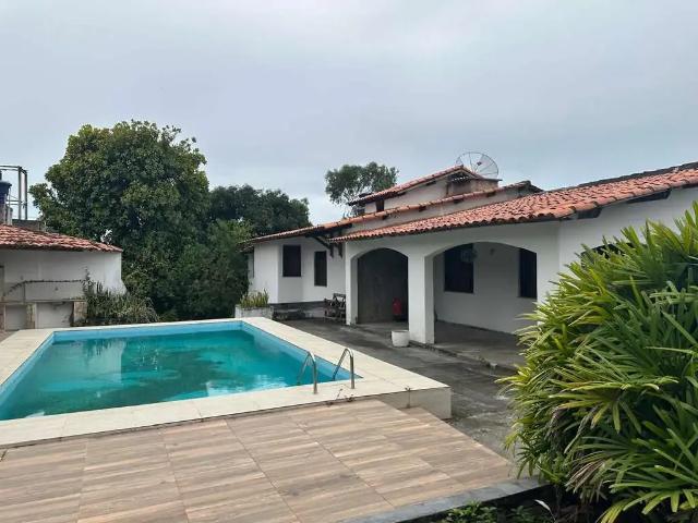 Casa / Sobrado para Venda em Lauro de Freitas/BA Diamante 5 Quartos