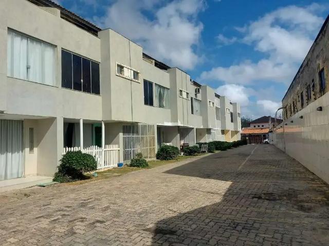 Casa / Sobrado para Venda em Lauro de Freitas/BA Ipitanga 3 Quartos
