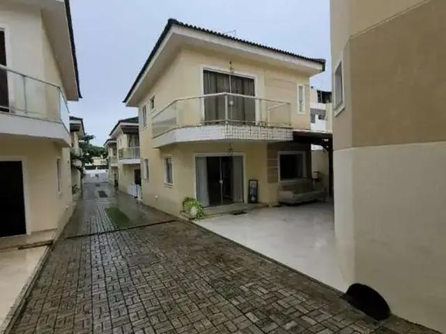 Casa / Sobrado para Venda em Lauro de Freitas/BA Ipitanga 4 Quartos