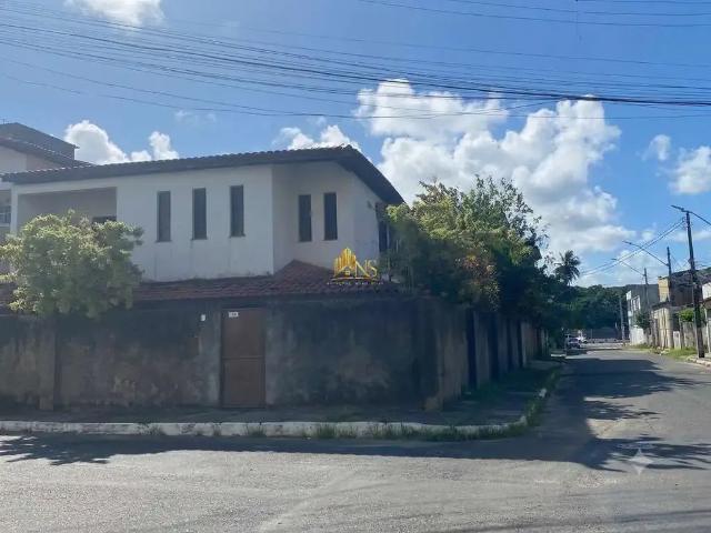 Casa / Sobrado para Venda em Lauro de Freitas/BA Jardim do Jockey 4 Quartos