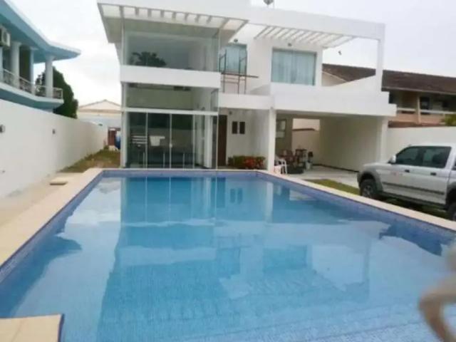 Casa / Sobrado para Venda em Lauro de Freitas/BA Miragem 4 Quartos