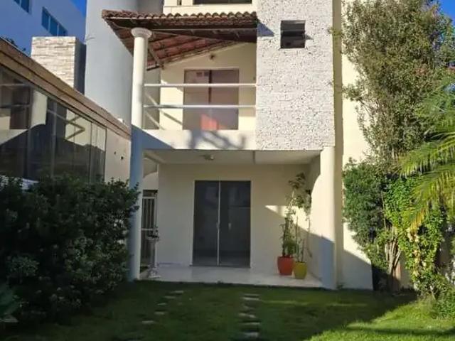 Casa / Sobrado para Venda em Lauro de Freitas/BA Miragem 3 Quartos