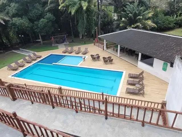 Casa / Sobrado para Venda em Lauro de Freitas/BA Portão 4 Quartos