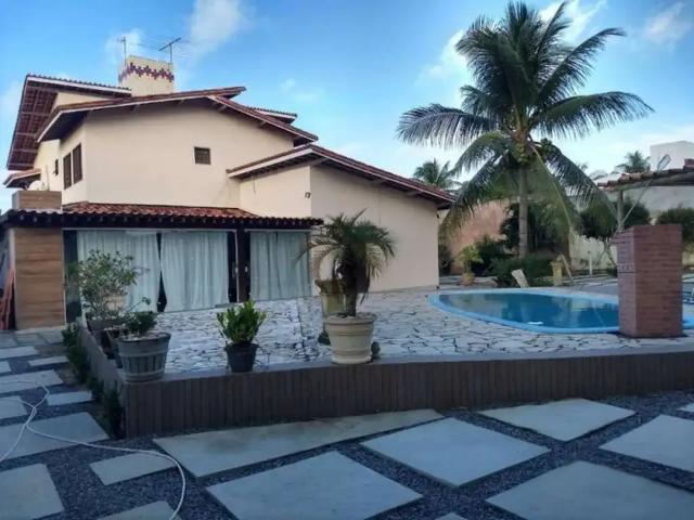 Casa / Sobrado para Venda em Lauro de Freitas/BA Portão 4 Quartos
