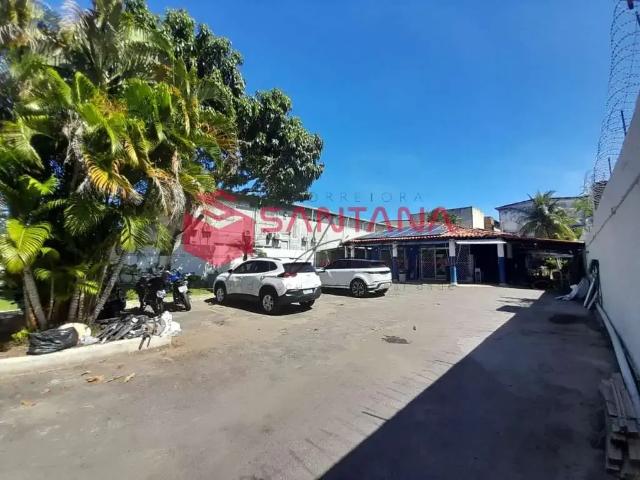 Casa / Sobrado para Venda em Lauro de Freitas/BA Pitangueiras 5 Quartos