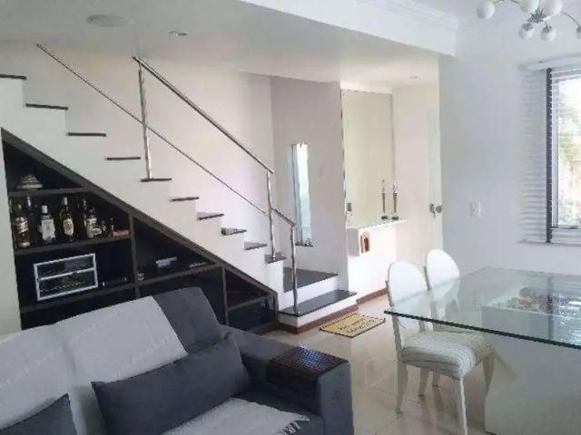 Casa / Sobrado para Venda em Lauro de Freitas/BA Recreio Ipitanga 4 Quartos