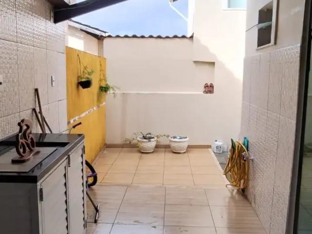 Casa / Sobrado para Venda em Lauro de Freitas/BA Vida Nova