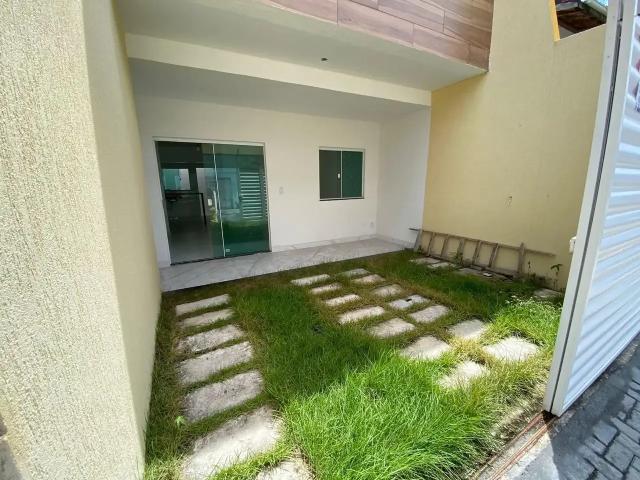 Casa / Sobrado para Venda em Lauro de Freitas/BA Vila Praiana 4 Quartos