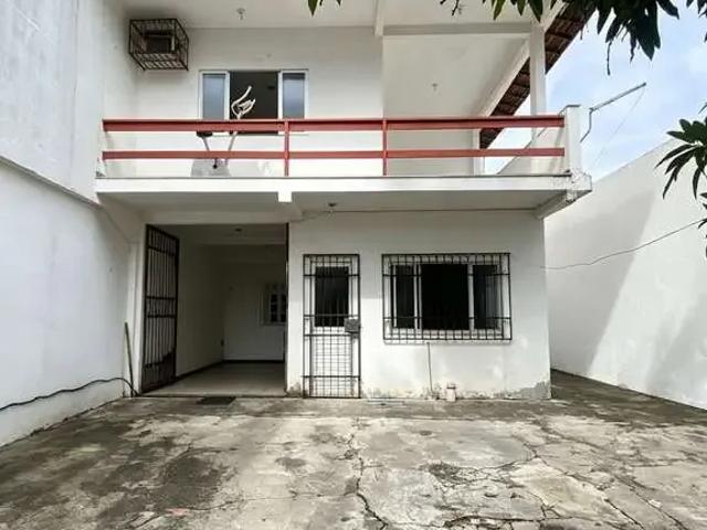 Casa / Sobrado para Venda em Lauro de Freitas/BA Vila Praiana 4 Quartos