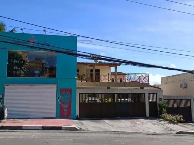 Casa / Sobrado para Venda em Lauro de Freitas/BA Vilas do Atlantico 11 Quartos