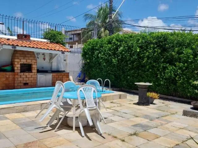 Casa / Sobrado para Venda em Lauro de Freitas/BA Vilas do Atlantico 4 Quartos