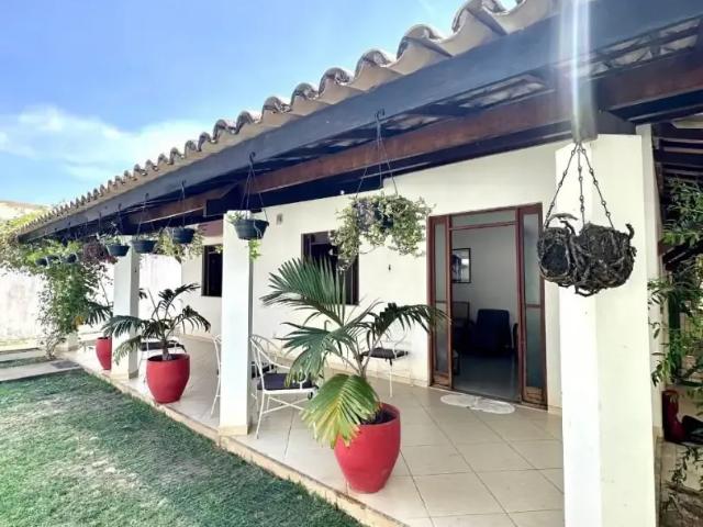Casa / Sobrado para Venda em Lauro de Freitas/BA Vilas do Atlantico 5 Quartos