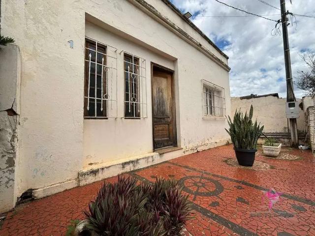 Casa / Sobrado para Venda em Leme/SP Centro 2 Quartos