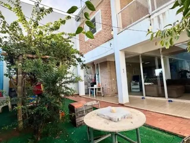 Casa / Sobrado para Venda em Leme/SP Cidade Jardim 3 Quartos