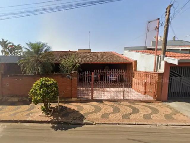 Casa / Sobrado para Venda em Leme/SP Parque Residencial Itamaraty 3 Quartos