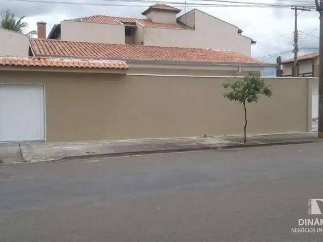Casa / Sobrado para Venda em Limeira/SP Jardim Lago Azul 3 Quartos