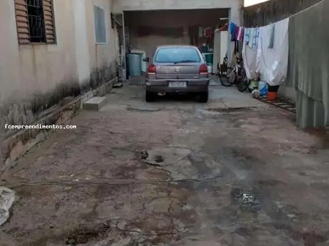 Casa / Sobrado para Venda em Limeira/SP Jardim Residencial Regina Bastelli 2 Quartos