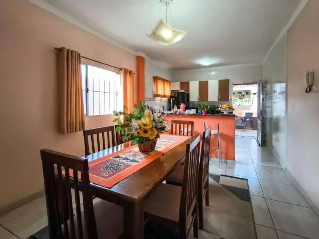 Casa / Sobrado para Venda em Limeira/SP Jardim Santa Catarina 3 Quartos