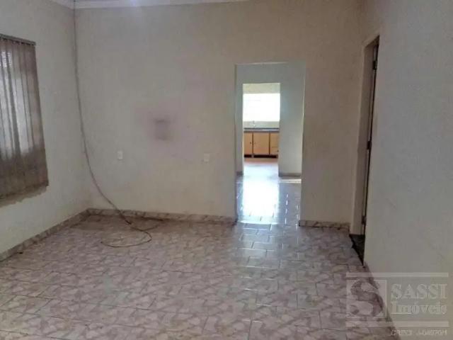 Casa / Sobrado para Venda em Limeira/SP Vila Queiroz 4 Quartos