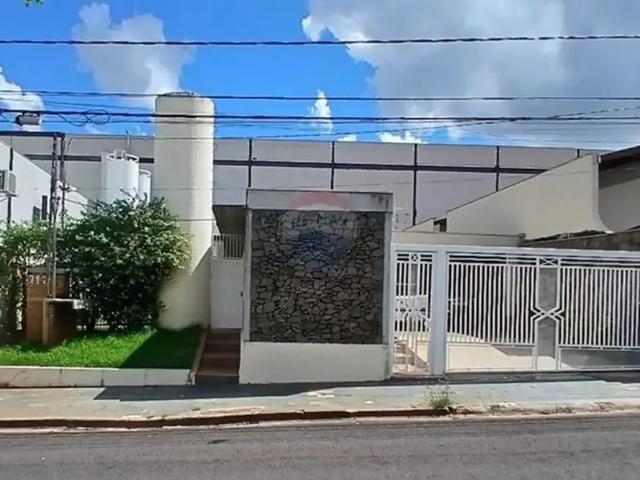 Casa / Sobrado para Venda em Lins/SP Jardim Ariano 3 Quartos