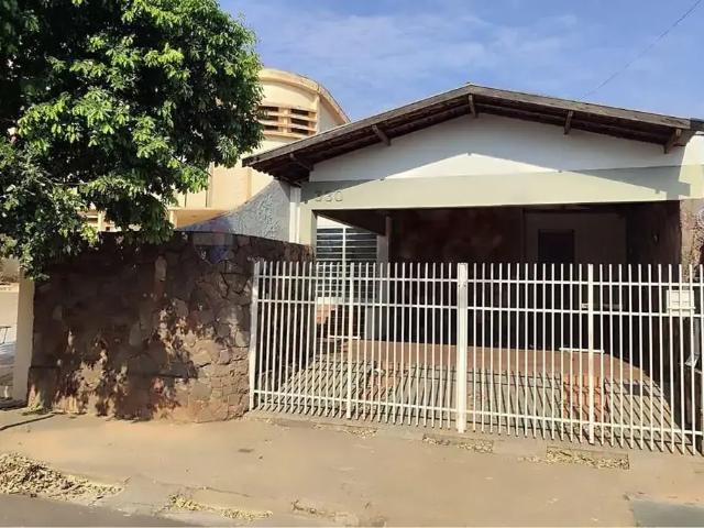Casa / Sobrado para Venda em Lins/SP Vila Clélia 3 Quartos