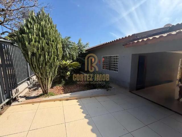 Casa / Sobrado para Venda em Londrina/PR Maria Lúcia 4 Quartos
