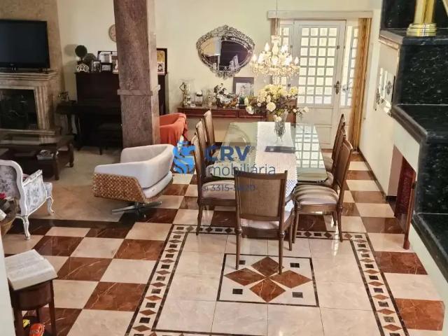 Casa / Sobrado para Venda em Londrina/PR Mediterrâneo 5 Quartos