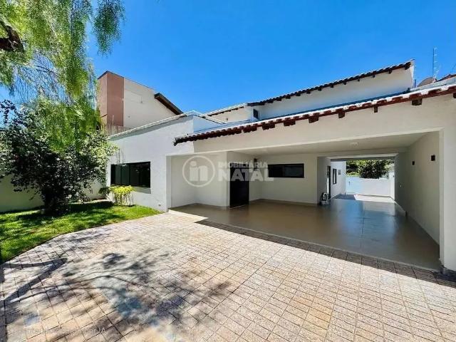 Casa / Sobrado para Venda em Londrina/PR Mediterrâneo 6 Quartos