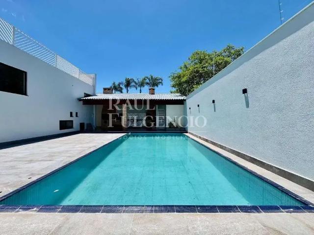 Casa / Sobrado para Venda em Londrina/PR Mediterrâneo 6 Quartos