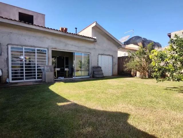 Casa / Sobrado para Venda em Londrina/PR Messiânico 3 Quartos