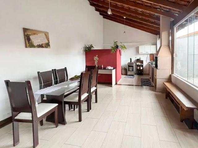 Casa / Sobrado para Venda em Londrina/PR Novo Antares 3 Quartos