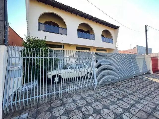 Casa / Sobrado para Venda em Londrina/PR Operária 3 Quartos