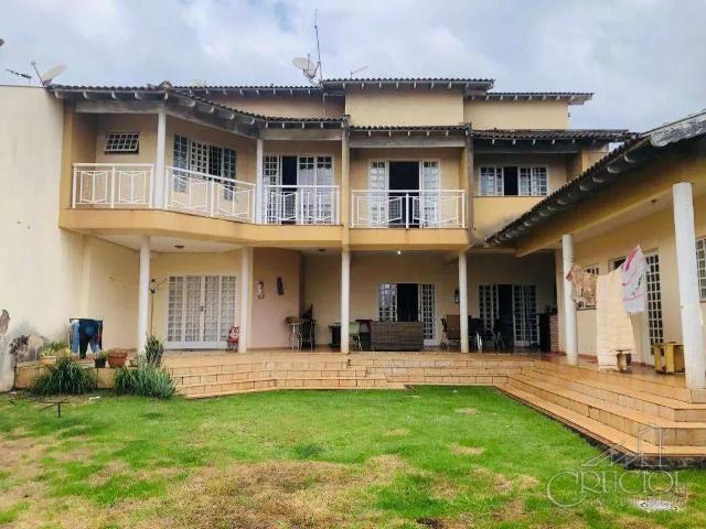 Casa / Sobrado para Venda em Londrina/PR Aurora 5 Quartos