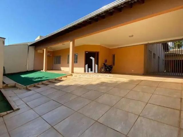 Casa / Sobrado para Venda em Londrina/PR Aurora 3 Quartos