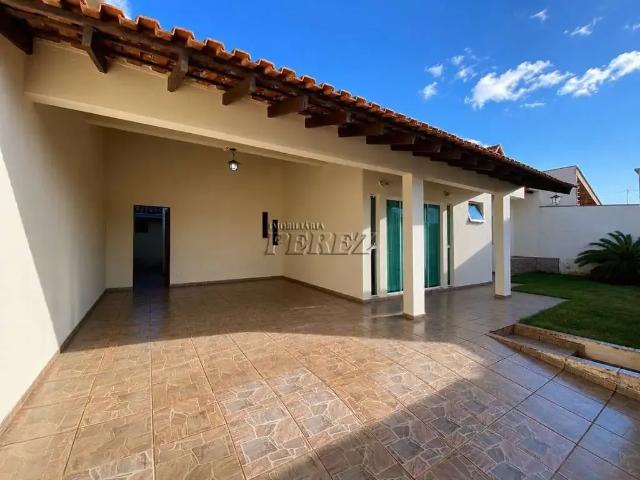 Casa / Sobrado para Venda em Londrina/PR Aeroporto 3 Quartos