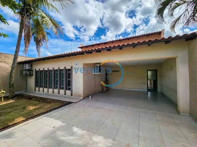 Casa / Sobrado para Venda em Londrina/PR Aeroporto 5 Quartos