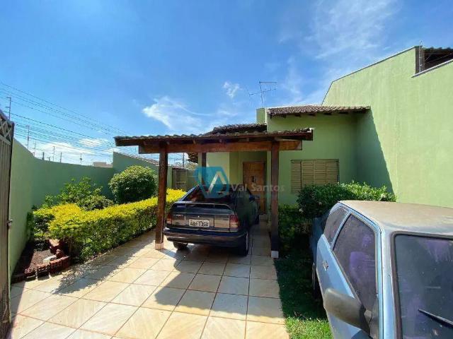 Casa / Sobrado para Venda em Londrina/PR Aeroporto 2 Quartos